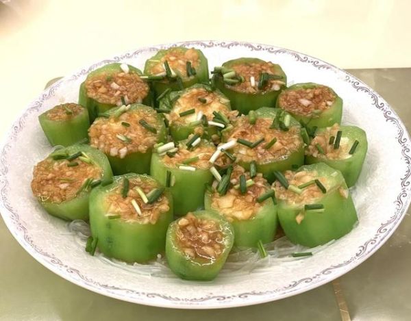 蒜蓉炒胜瓜怎么做_蒜蓉炒胜瓜热量高吗-第2张图片-山城妙识 蒜蓉炒胜瓜怎么做_蒜蓉炒胜瓜热量高吗-第2张图片-山城妙识