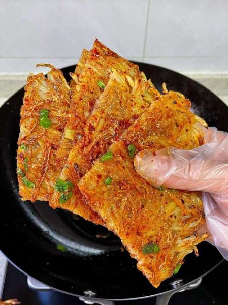 土豆丝饼用面粉还是淀粉_哪个更酥脆-第2张图片-山城妙识