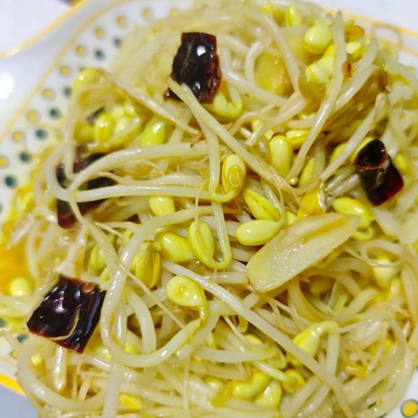 清炒豆芽怎么炒好吃_清炒豆芽要不要焯水-第1张图片-山城妙识