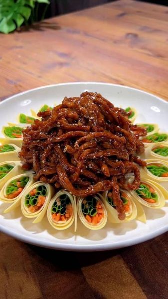 豆腐皮卷京酱肉丝怎么做_京酱肉丝用豆腐皮还是干豆腐-第1张图片-山城妙识