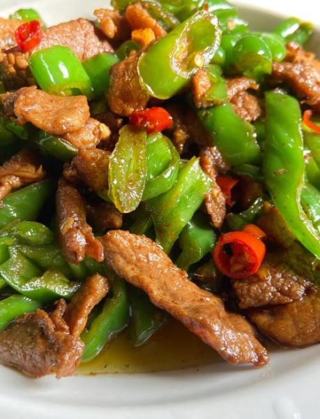 辣子炒肉丁家常做法_辣子炒肉丁怎么做好吃-第2张图片-山城妙识