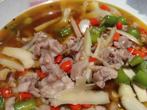 自贡跳水兔怎么做才正宗_自贡跳水兔做法窍门-第1张图片-山城妙识 自贡跳水兔怎么做才正宗_自贡跳水兔做法窍门-第1张图片-山城妙识