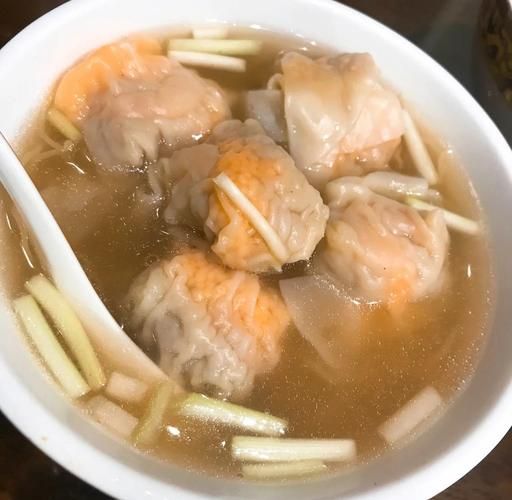 广式云吞汤底怎么做_正宗广式云吞汤底配方-第2张图片-山城妙识