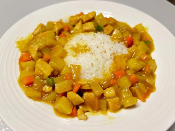 咖喱鸡饭怎么做_咖喱鸡饭用什么咖喱-第1张图片-山城妙识