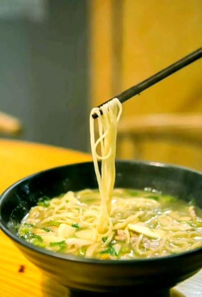 杭州片儿川的做法_片儿川汤头怎么熬-第3张图片-山城妙识 杭州片儿川的做法_片儿川汤头怎么熬-第3张图片-山城妙识