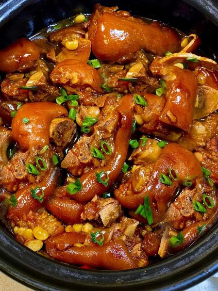 炖猪蹄子最正宗的做法_猪蹄怎么炖才软糯不腥-第1张图片-山城妙识