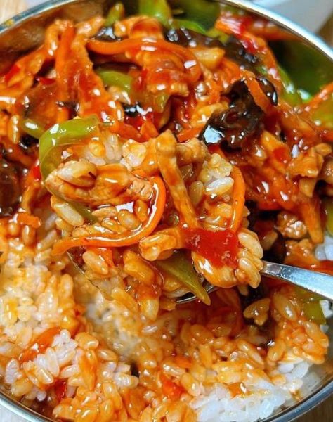 鱼香肉丝盖饭热量高吗_鱼香肉丝盖饭做法-第1张图片-山城妙识