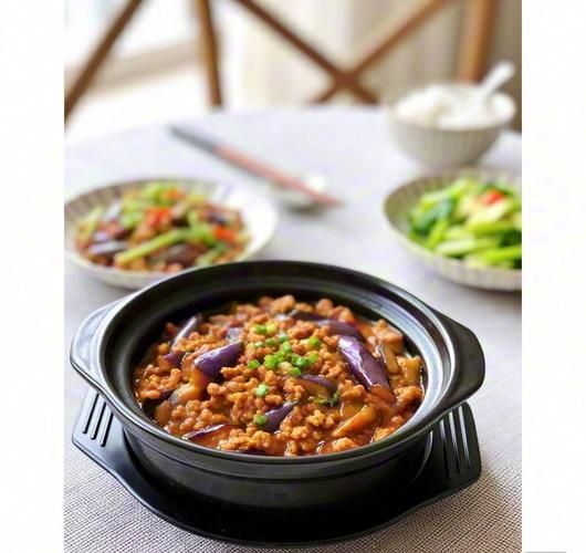 肉沫茄子煲怎么做_肉沫茄子煲热量高吗-第1张图片-山城妙识