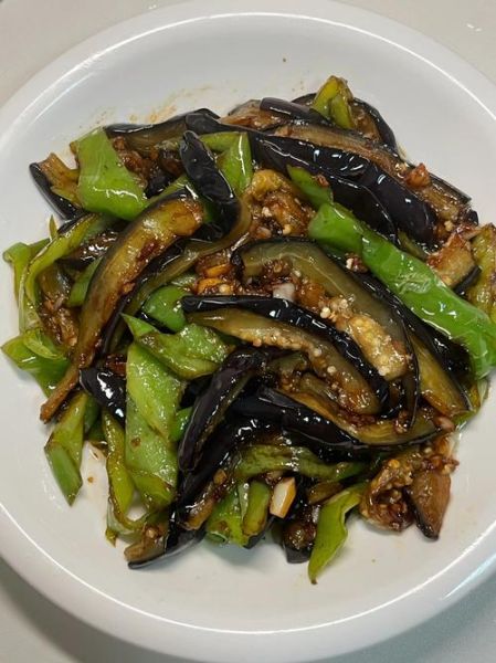 怎样炒茄子好吃又简单_茄子怎么炒不吸油-第2张图片-山城妙识 怎样炒茄子好吃又简单_茄子怎么炒不吸油-第2张图片-山城妙识