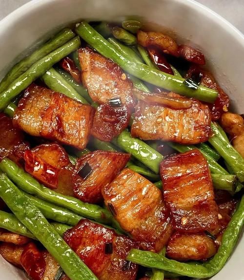 豆角炒肉热量_减肥能吃吗-第1张图片-山城妙识 豆角炒肉热量_减肥能吃吗-第1张图片-山城妙识