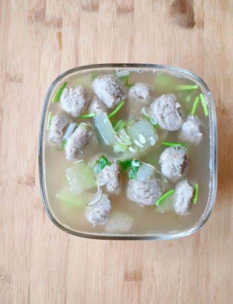 冬瓜牛肉丸子汤的做法_冬瓜牛肉丸子汤热量高吗-第1张图片-山城妙识