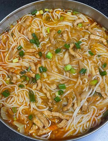 肉丝汤面怎么做才正宗_正宗肉丝汤面用什么肉-第1张图片-山城妙识