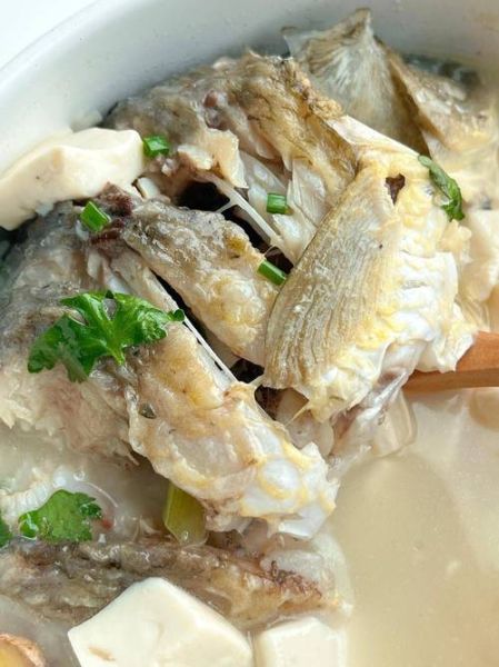 鱼汤怎么炖不腥_家常鱼汤做法大全-第1张图片-山城妙识 鱼汤怎么炖不腥_家常鱼汤做法大全-第1张图片-山城妙识