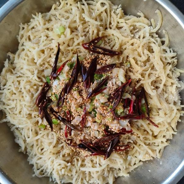 洋芋擦擦怎么做才脆_正宗洋芋擦擦的做法视频-第1张图片-山城妙识 洋芋擦擦怎么做才脆_正宗洋芋擦擦的做法视频-第1张图片-山城妙识