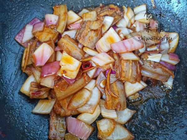 炒葱头怎么做才好吃_炒葱头需要焯水吗-第1张图片-山城妙识 炒葱头怎么做才好吃_炒葱头需要焯水吗-第1张图片-山城妙识