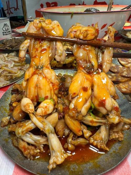 水煮牛蛙最正宗的做法_水煮牛蛙怎么做才嫩-第1张图片-山城妙识