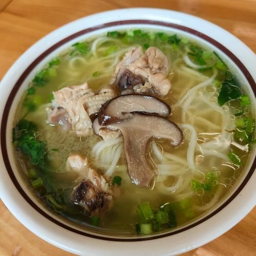 鸡肉面怎么做才好吃_鸡肉面汤头怎么熬-第2张图片-山城妙识