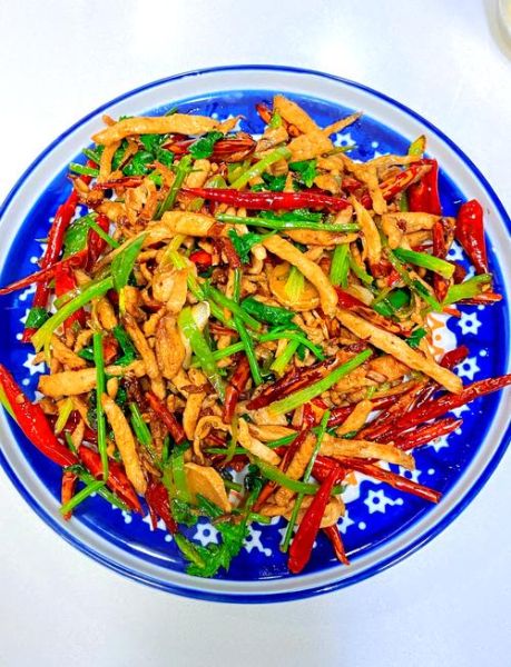 家常香辣肉丝怎么做_香辣肉丝简单做法-第1张图片-山城妙识 家常香辣肉丝怎么做_香辣肉丝简单做法-第1张图片-山城妙识