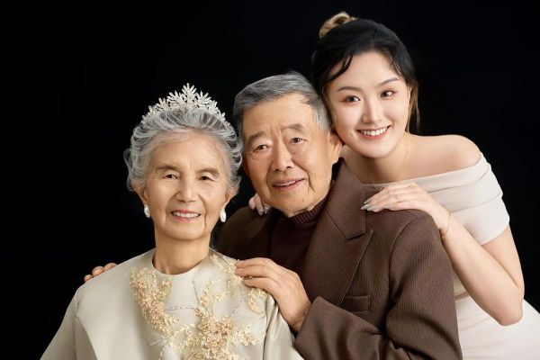 拍全家福大概需要多少钱_拍全家福价格影响因素-第1张图片-山城妙识