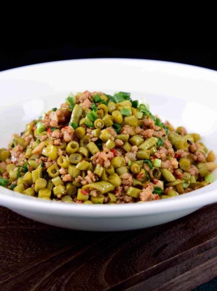 宽豆角炖肉怎么做_宽豆角炖肉先焯水还是先炒肉-第2张图片-山城妙识 宽豆角炖肉怎么做_宽豆角炖肉先焯水还是先炒肉-第2张图片-山城妙识