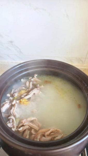 猪肚鸡怎么做_猪肚鸡正宗做法步骤-第2张图片-山城妙识