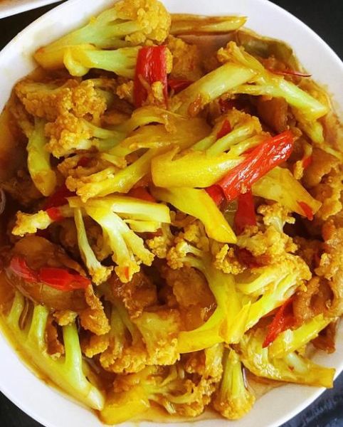 肉炒花菜怎么炒好吃_肉炒花菜用焯水吗-第2张图片-山城妙识