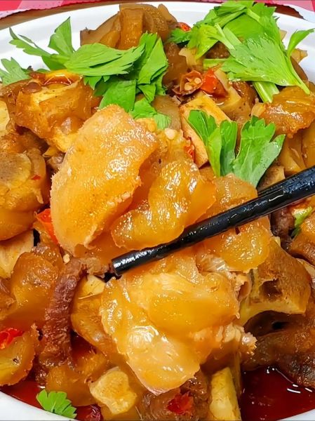 牛蹄子怎么做好吃_家常红烧牛蹄子做法-第1张图片-山城妙识 牛蹄子怎么做好吃_家常红烧牛蹄子做法-第1张图片-山城妙识