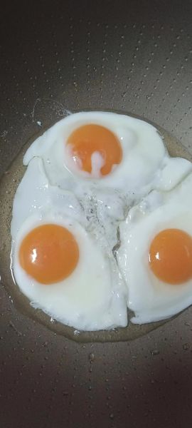 怎么煎荷包蛋不粘锅_如何煎出圆形荷包蛋-第2张图片-山城妙识 怎么煎荷包蛋不粘锅_如何煎出圆形荷包蛋-第2张图片-山城妙识