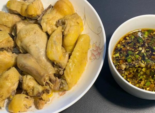 清蒸三黄鸡怎么做_三黄鸡蒸多久才嫩-第2张图片-山城妙识