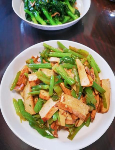 香芹炒豆干怎么炒好吃_香芹炒豆干的做法窍门-第2张图片-山城妙识 香芹炒豆干怎么炒好吃_香芹炒豆干的做法窍门-第2张图片-山城妙识