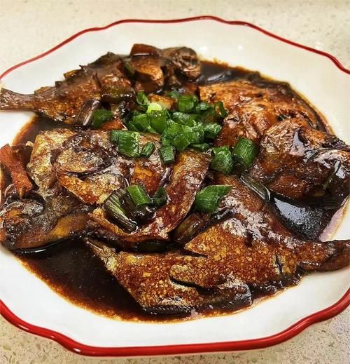 家常红烧鲳鱼怎么做_红烧鲳鱼怎么做好吃又简单-第1张图片-山城妙识