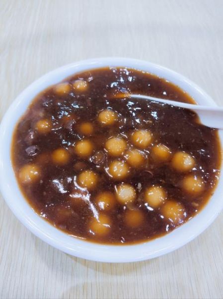 赤豆元宵热量高吗_减肥能吃吗-第1张图片-山城妙识 赤豆元宵热量高吗_减肥能吃吗-第1张图片-山城妙识