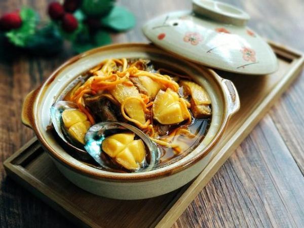 小鲍鱼炖汤怎么做_小鲍鱼炖汤要焯水吗-第1张图片-山城妙识