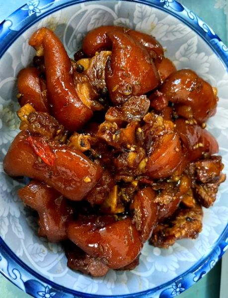 电饭煲炖猪蹄的做法_电饭煲炖猪蹄要多久-第1张图片-山城妙识