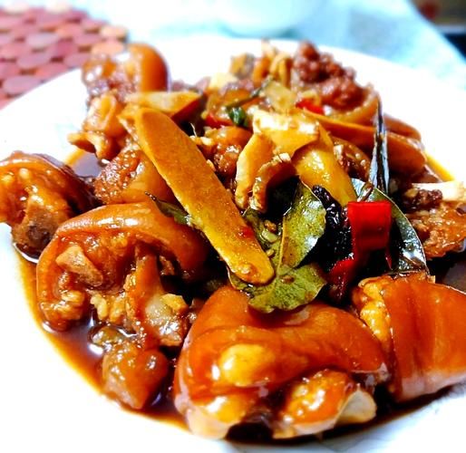 电饭煲炖猪蹄的做法_电饭煲炖猪蹄要多久-第2张图片-山城妙识