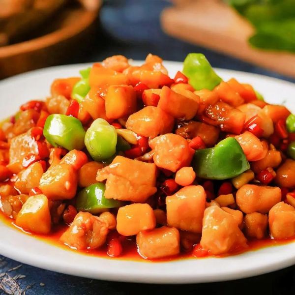 宫爆鸡丁怎么做才正宗_正宗宫爆鸡丁的配料-第1张图片-山城妙识