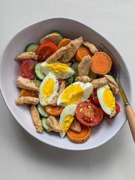 如何制作低卡鸡胸肉沙拉_鸡胸肉沙拉怎么做好吃又减脂-第2张图片-山城妙识