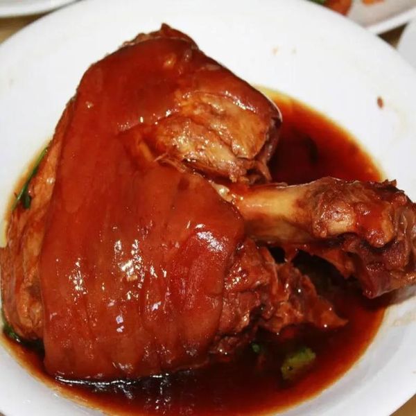 卤猪肘子怎么做好吃_卤猪肘子做法窍门-第1张图片-山城妙识 卤猪肘子怎么做好吃_卤猪肘子做法窍门-第1张图片-山城妙识