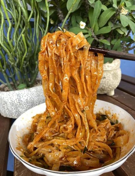 擀面皮的正宗做法_擀面皮的制作步骤-第1张图片-山城妙识 擀面皮的正宗做法_擀面皮的制作步骤-第1张图片-山城妙识