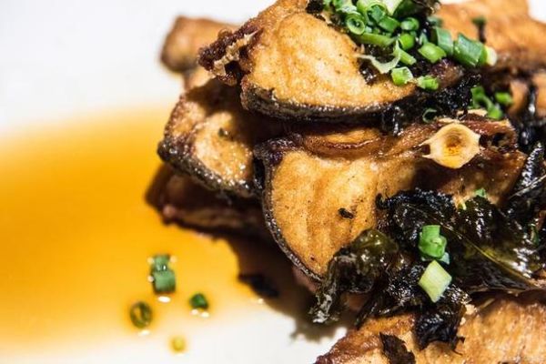 红烧黑鱼怎么做_红烧黑鱼的做法步骤-第1张图片-山城妙识 红烧黑鱼怎么做_红烧黑鱼的做法步骤-第1张图片-山城妙识