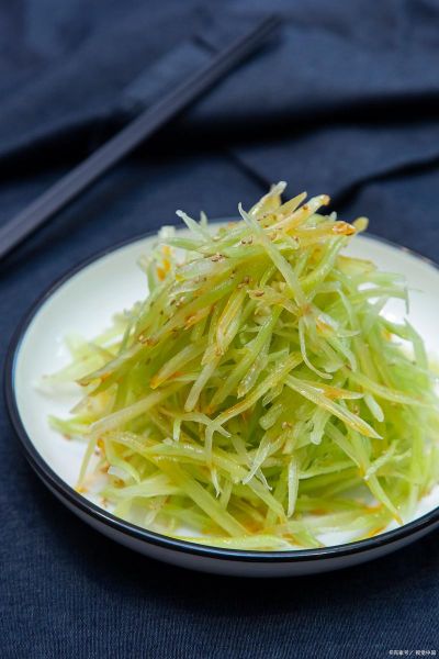 凉拌莴笋丝要不要焯水_莴笋丝不焯水怎么做-第2张图片-山城妙识