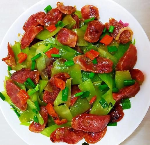 腊肠炒什么菜好吃_腊肠炒菜的家常做法-第1张图片-山城妙识 腊肠炒什么菜好吃_腊肠炒菜的家常做法-第1张图片-山城妙识