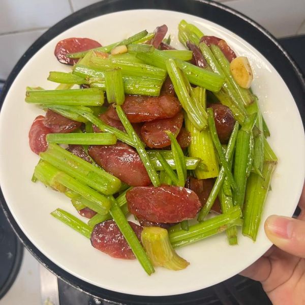 腊肠炒什么菜好吃_腊肠炒菜的家常做法-第3张图片-山城妙识 腊肠炒什么菜好吃_腊肠炒菜的家常做法-第3张图片-山城妙识