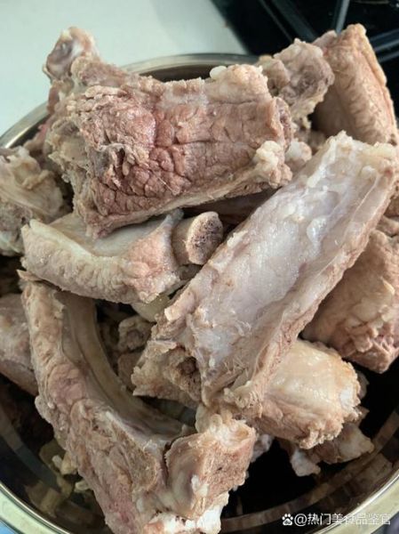 为什么排骨煮出来很柴_排骨焯水用冷水还是热水-第1张图片-山城妙识