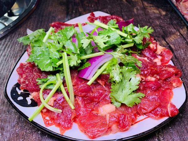 烤牛肉买哪块肉烤最好_烤牛肉选哪个部位最嫩-第1张图片-山城妙识 烤牛肉买哪块肉烤最好_烤牛肉选哪个部位最嫩-第1张图片-山城妙识