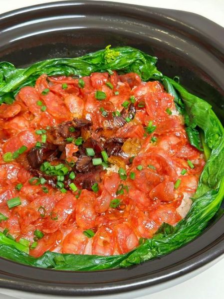 腊肉煲仔饭电饭锅怎么做_腊肉煲仔饭电饭锅做法-第1张图片-山城妙识