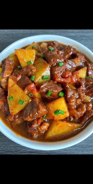 土豆炖牛肉怎么炖才烂_土豆炖牛肉怎么做好吃又嫩-第2张图片-山城妙识 土豆炖牛肉怎么炖才烂_土豆炖牛肉怎么做好吃又嫩-第2张图片-山城妙识