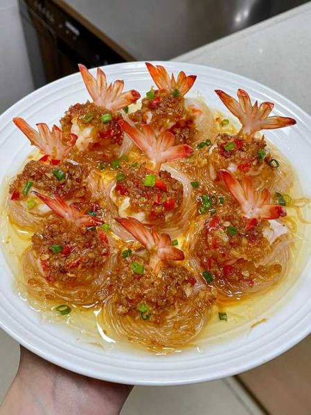 清蒸蒜蓉虾怎么做_清蒸蒜蓉虾做法视频详解-第2张图片-山城妙识