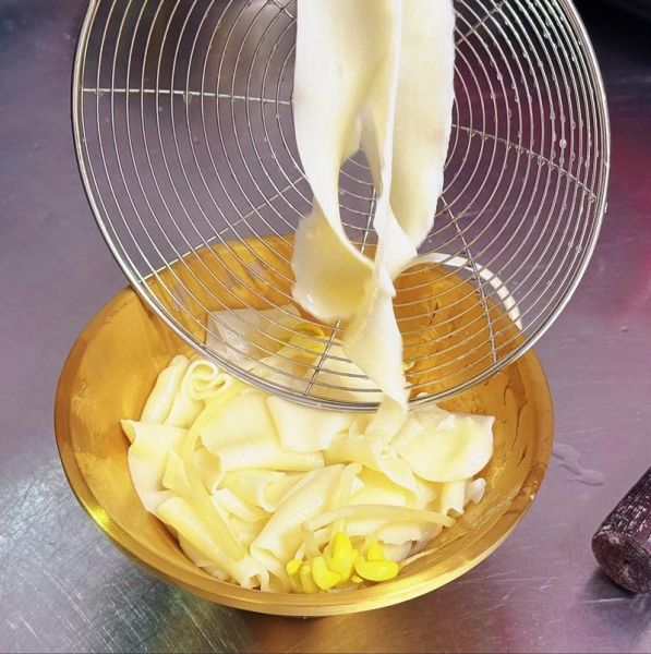 手工煎饼怎么做_手工煎饼用什么面粉-第1张图片-山城妙识 手工煎饼怎么做_手工煎饼用什么面粉-第1张图片-山城妙识