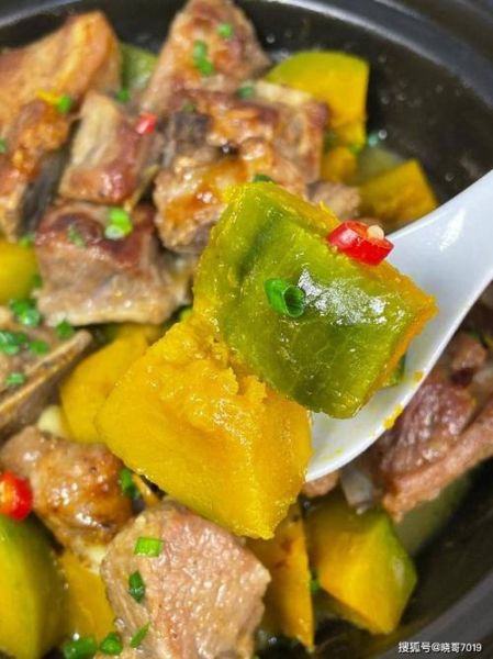 南瓜炖排骨怎么做_南瓜炖排骨的家常做法-第3张图片-山城妙识